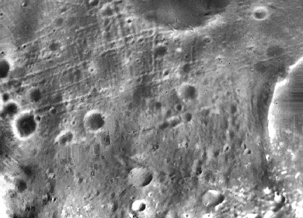 PRŮLOM!!! "MĚSÍC PHOBOS" JE OBŘÍ PRAVĚKOU KOSMICKOU LODÍ - ("ESA ...